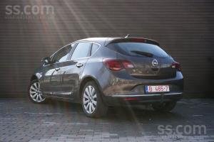 Pelēks Opel Astra 2012 Rīga, ar dzinēja tilpumu 1.40 L un nobraukumu 258 tūkst. km par 5290 €, foto 5 vietnē AUTOMOTO.COM.LV