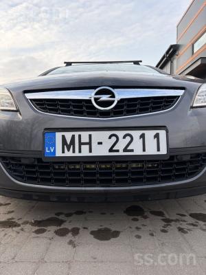Pelēks Opel Astra 2012 Rīga, ar dzinēja tilpumu 2.00 L un nobraukumu 164 tūkst. km par 5000 €, foto 4 vietnē AUTOMOTO.COM.LV