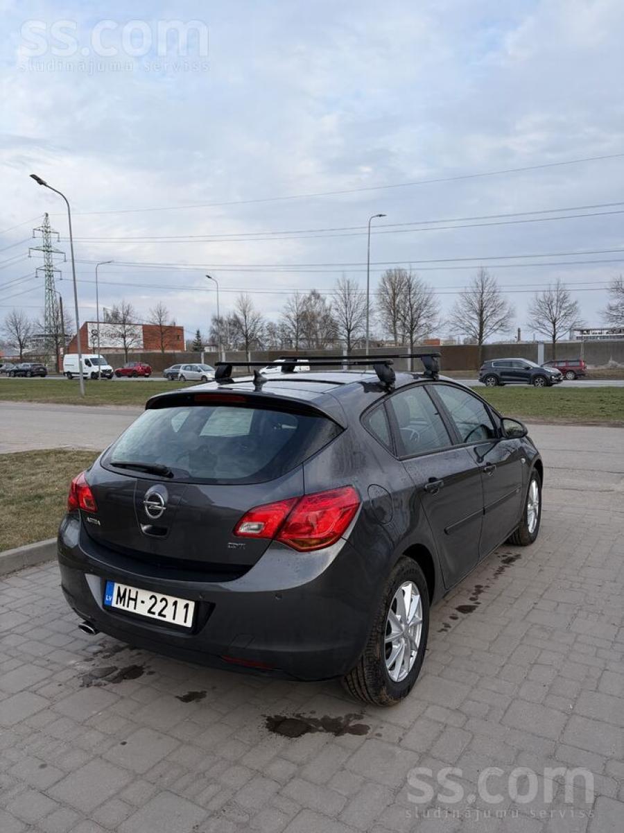 Pelēks Opel Astra 2012 Rīga, ar dzinēja tilpumu 2.00 L un nobraukumu 164 tūkst. km par 5000 €, foto 10 vietnē AUTOMOTO.COM.LV