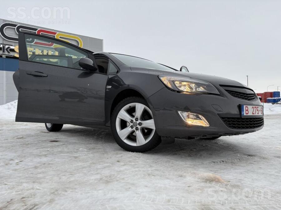 Pelēks Opel Astra 2012 Daugavpils, ar dzinēja tilpumu 1.40 L un nobraukumu 266 tūkst. km par 3950 €, foto 36 vietnē AUTOMOTO.COM.LV