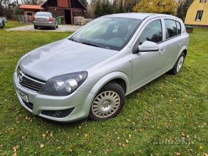 Pelēks Opel Astra 2012 Keila, ar dzinēja tilpumu 1.60 L un nobraukumu 179 tūkst. km par 3150 €, foto 3 vietnē AUTOMOTO.COM.LV