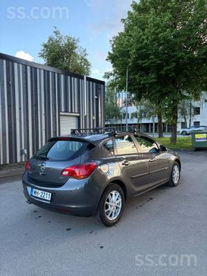 Pelēks Opel Astra 2012 Rīga, ar dzinēja tilpumu 2.00 L un nobraukumu 165 tūkst. km par 4900 €, foto 4 vietnē AUTOMOTO.COM.LV