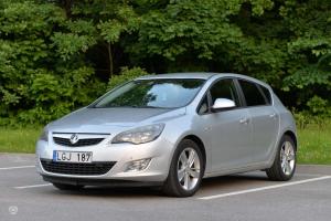 Grey Opel Astra 2012 in Kaunas, with an engine capacity of 1.70 L and mileage of 378 thousand km for 2750 €, photo  on AUTOMOTO.COM.LV