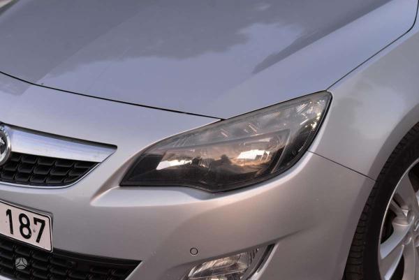Grey Opel Astra 2012 in Kaunas, with an engine capacity of 1.70 L and mileage of 378 thousand km for 2750 €, photo 7 on AUTOMOTO.COM.LV