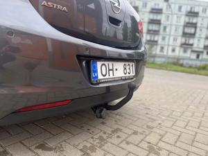 Grey Opel Astra 2012 in Jekabpils, with an engine capacity of 1.70 L and mileage of 260 thousand km for 4990 €, photo 9 on AUTOMOTO.COM.LV