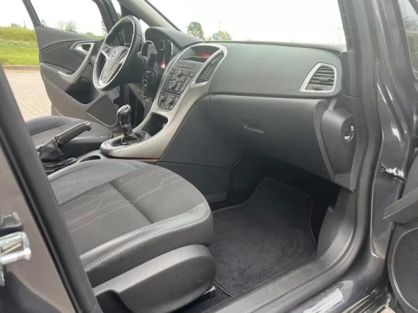 Pelēks Opel Astra 2012 Jēkabpils, ar dzinēja tilpumu 1.70 L un nobraukumu 260 tūkst. km par 4990 €, foto 9 vietnē AUTOMOTO.COM.LV