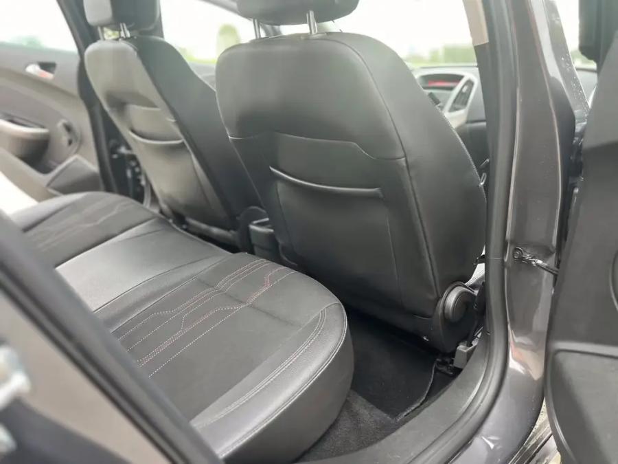 Grey Opel Astra 2012 in Jekabpils, with an engine capacity of 1.70 L and mileage of 260 thousand km for 4990 €, photo 11 on AUTOMOTO.COM.LV