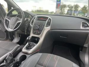 Grey Opel Astra 2012 in Jekabpils, with an engine capacity of 1.70 L and mileage of 260 thousand km for 4990 €, photo 12 on AUTOMOTO.COM.LV