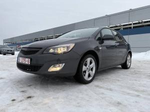 Серый Опель Астра 2012 в Даугавпилс, объемом двигателя 1.40 л и пробегом 266 тыс. км за 3950 €, фото  на AUTOMOTO.COM.LV