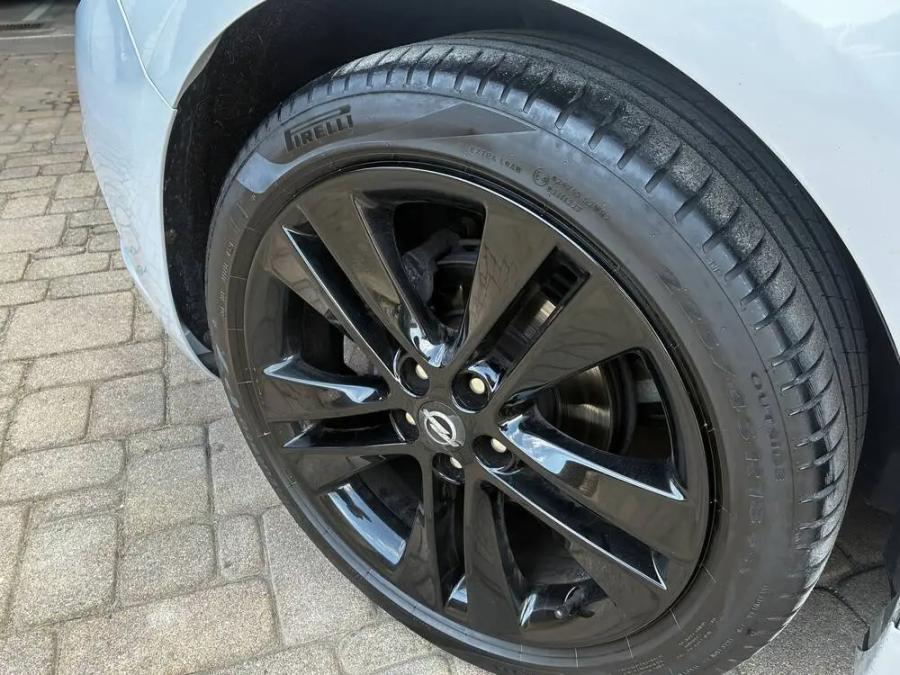Grey Opel Astra 2012 in Saldus, with an engine capacity of 1.40 L and mileage of 176 thousand km for 4990 €, photo 9 on AUTOMOTO.COM.LV