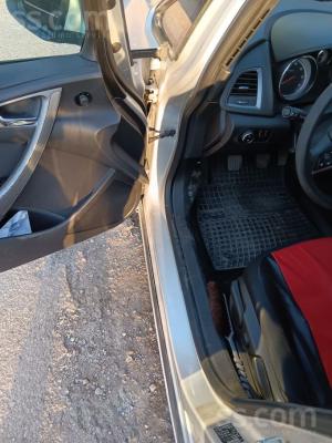 Grey Opel Astra 2012 in Riga, with an engine capacity of 1.70 L and mileage of 267 thousand km for 3300 €, photo 10 on AUTOMOTO.COM.LV