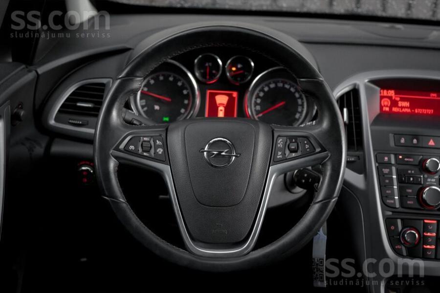 Grey Opel Astra 2012 in Talsi, with an engine capacity of 1.40 L and mileage of 154 thousand km for 6250 €, photo 19 on AUTOMOTO.COM.LV