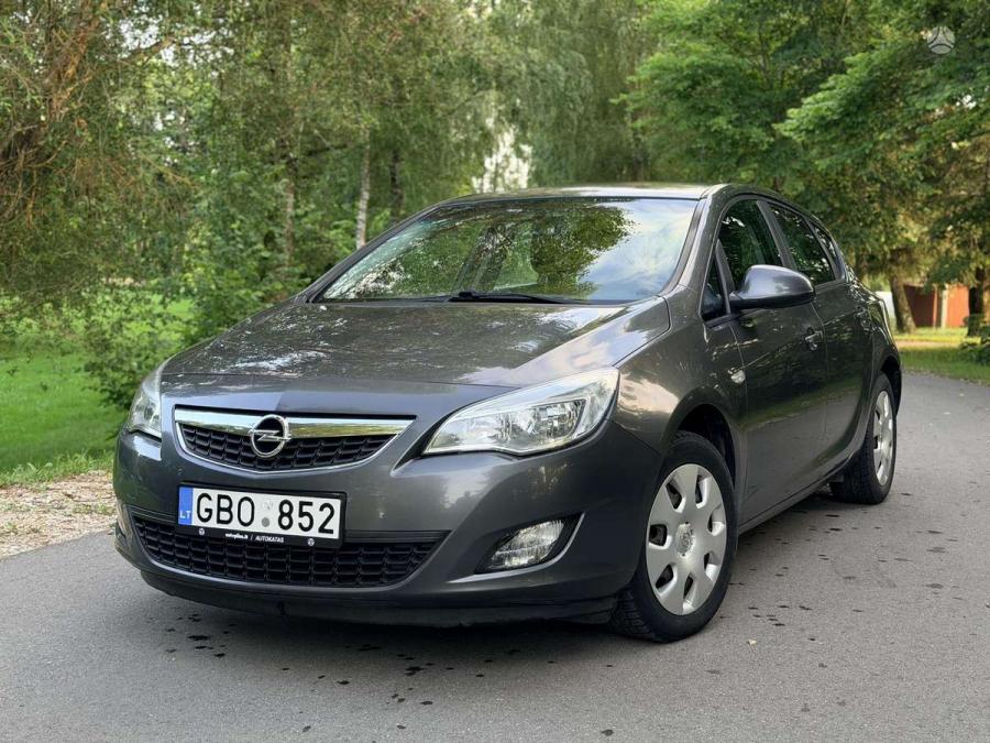 Pelēks Opel Astra 2012 Utena, ar dzinēja tilpumu 1.69 L un nobraukumu 332 tūkst. km par 1750 €, foto 3 vietnē AUTOMOTO.COM.LV
