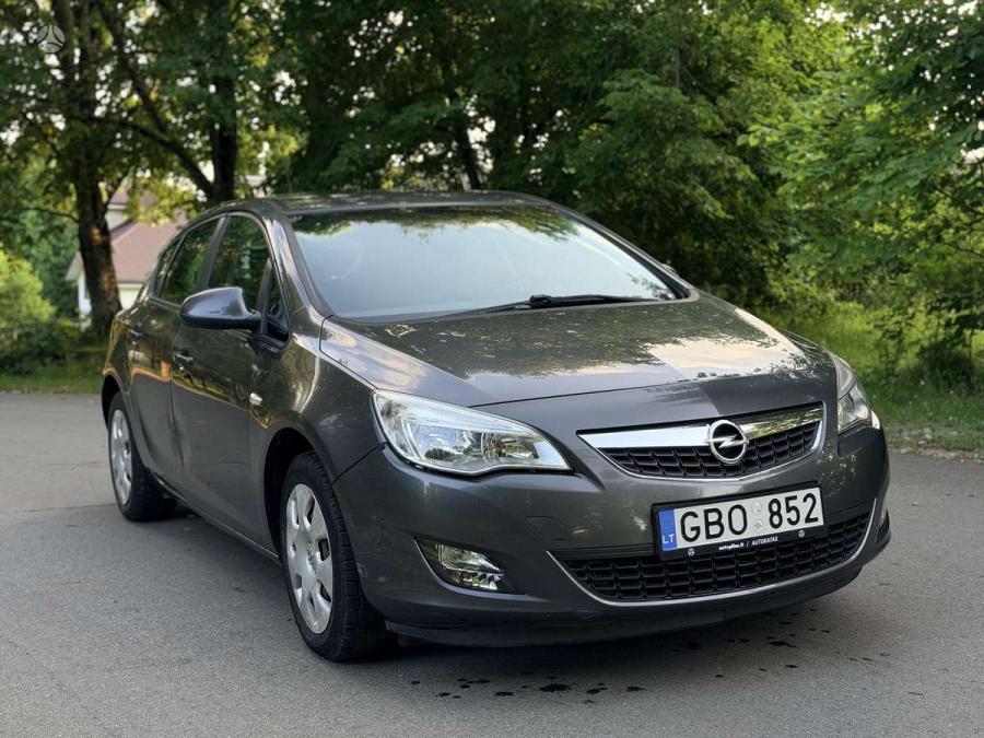 Pelēks Opel Astra 2012 Utena, ar dzinēja tilpumu 1.69 L un nobraukumu 332 tūkst. km par 1750 €, foto 6 vietnē AUTOMOTO.COM.LV