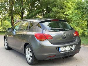 Pelēks Opel Astra 2012 Utena, ar dzinēja tilpumu 1.69 L un nobraukumu 332 tūkst. km par 1750 €, foto 16 vietnē AUTOMOTO.COM.LV