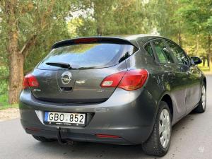 Pelēks Opel Astra 2012 Utena, ar dzinēja tilpumu 1.69 L un nobraukumu 332 tūkst. km par 1750 €, foto 18 vietnē AUTOMOTO.COM.LV