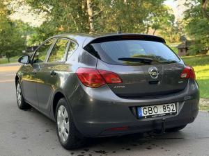 Pelēks Opel Astra 2012 Utena, ar dzinēja tilpumu 1.69 L un nobraukumu 332 tūkst. km par 1750 €, foto 20 vietnē AUTOMOTO.COM.LV