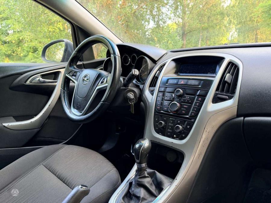 Pelēks Opel Astra 2012 Utena, ar dzinēja tilpumu 1.69 L un nobraukumu 332 tūkst. km par 1750 €, foto 34 vietnē AUTOMOTO.COM.LV