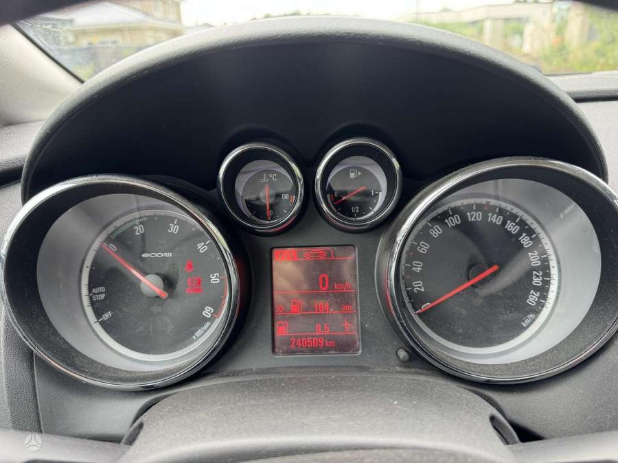 Grey Opel Astra 2012 in Kaunas, with an engine capacity of 1.69 L and mileage of 240 thousand km for 2650 €, photo 11 on AUTOMOTO.COM.LV