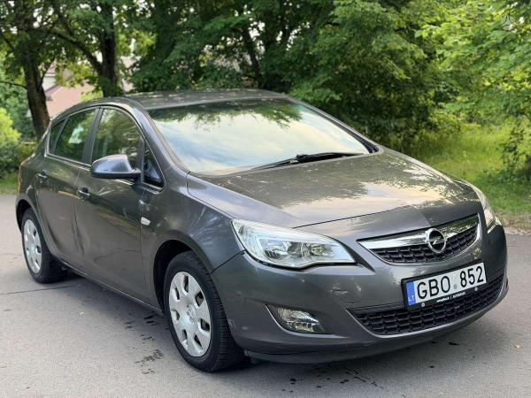 Pelēks Opel Astra 2012 Utena, ar dzinēja tilpumu 1.69 L un nobraukumu 332 tūkst. km par 1750 €, foto 6 vietnē AUTOMOTO.COM.LV