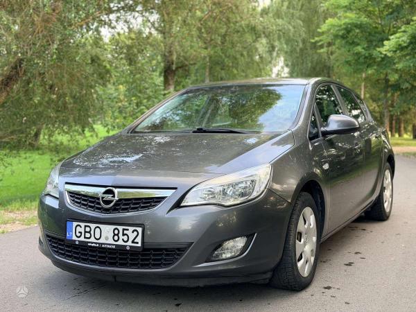 Pelēks Opel Astra 2012 Utena, ar dzinēja tilpumu 1.69 L un nobraukumu 332 tūkst. km par 1750 €, foto 9 vietnē AUTOMOTO.COM.LV