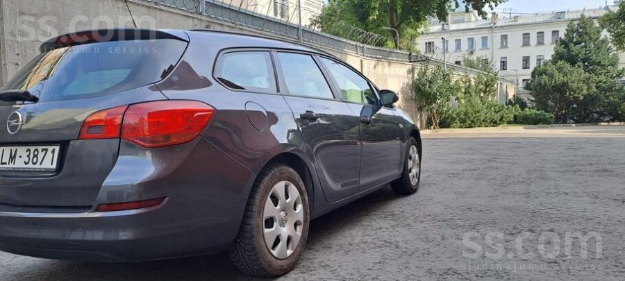 Pelēks Opel Astra 2012 Jūrmala, ar dzinēja tilpumu 1.40 L un nobraukumu 278 tūkst. km par 2100 €, foto 5 vietnē AUTOMOTO.COM.LV