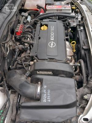 Grey Opel Astra 2012 in Silute, with an engine capacity of 1.60 L and mileage of 234 thousand km for 950 €, photo 9 on AUTOMOTO.COM.LV