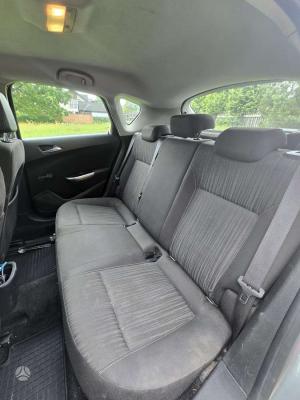 Grey Opel Astra 2012 in Vilnius, with an engine capacity of 1.36 L and mileage of 273 thousand km for 2750 €, photo 12 on AUTOMOTO.COM.LV