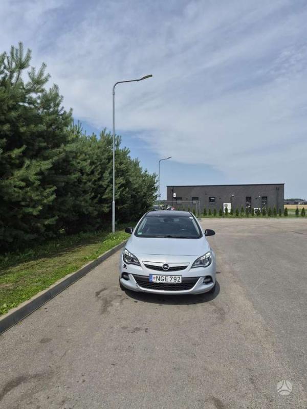 Pelēks Opel Astra 2012 Kauņa, ar dzinēja tilpumu 1.36 L un nobraukumu 195 tūkst. km par 3200 €, foto 1 vietnē AUTOMOTO.COM.LV