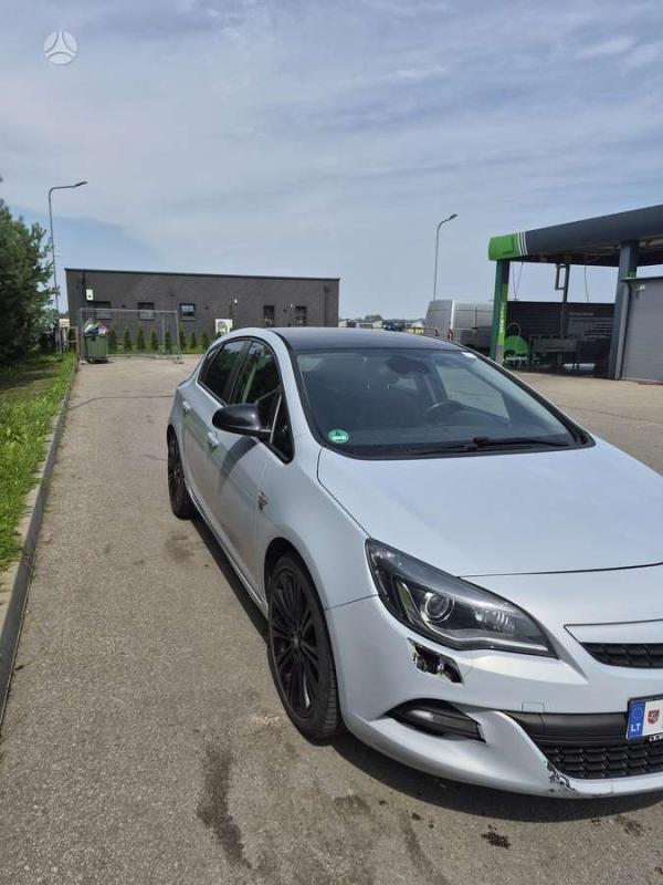 Pelēks Opel Astra 2012 Kauņa, ar dzinēja tilpumu 1.36 L un nobraukumu 195 tūkst. km par 3200 €, foto 4 vietnē AUTOMOTO.COM.LV
