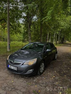 Pelēks Opel Astra 2012 Rēzekne, ar dzinēja tilpumu 1.70 L un nobraukumu 304 tūkst. km par 2750 €, foto  vietnē AUTOMOTO.COM.LV