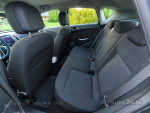 Grey Opel Astra 2012 in Tallinn, with an engine capacity of 1.70 L and mileage of 335 thousand km for 2550 €, photo 10 on AUTOMOTO.COM.LV