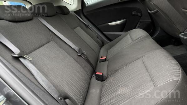 Grey Opel Astra 2012 in Riga, with an engine capacity of 1.40 L and mileage of 283 thousand km for 3950 €, photo 10 on AUTOMOTO.COM.LV