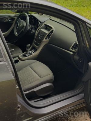Pelēks Opel Astra 2012 Rēzekne, ar dzinēja tilpumu 1.70 L un nobraukumu 306 tūkst. km par 2550 €, foto 7 vietnē AUTOMOTO.COM.LV