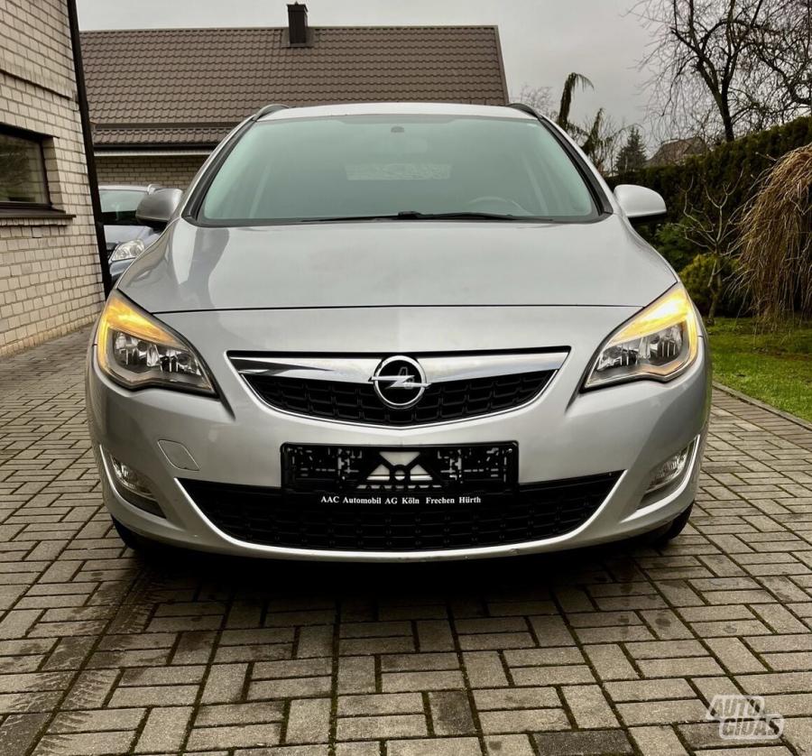 Pelēks Opel Astra 2013 Kauņa, ar dzinēja tilpumu 2.00 L un nobraukumu 215 tūkst. km par 3500 €, foto 2 vietnē AUTOMOTO.COM.LV