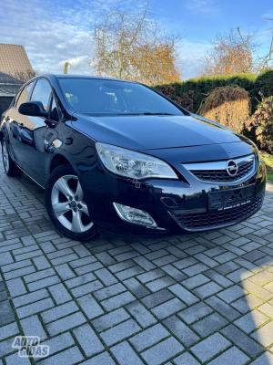 Pelēks Opel Astra 2013 Kauņa, ar dzinēja tilpumu 2.00 L un nobraukumu 215 tūkst. km par 3500 €, foto 24 vietnē AUTOMOTO.COM.LV