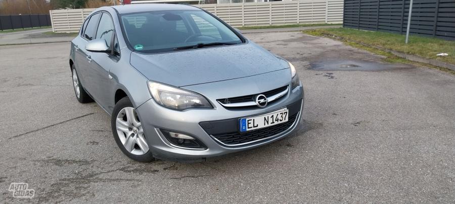 Grey Opel Astra 2013 in Klaipeda, with an engine capacity of 1.70 L and mileage of 170 thousand km for 4800 €, photo 1 on AUTOMOTO.COM.LV