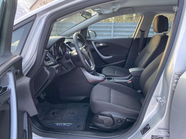 Pelēks Opel Astra 2013 Marijampole, ar dzinēja tilpumu 1.36 L un nobraukumu 224 tūkst. km par 3800 €, foto 5 vietnē AUTOMOTO.COM.LV
