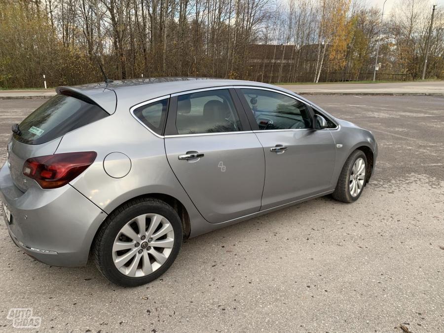 Grey Opel Astra 2013 in Vilnius, with an engine capacity of 1.40 L and mileage of 96 thousand km for 3800 €, photo 8 on AUTOMOTO.COM.LV