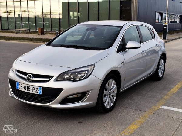 Grey Opel Astra 2013 in Siauliai, with an engine capacity of 1.70 L and mileage of 270 thousand km for 3950 €, photo 2 on AUTOMOTO.COM.LV