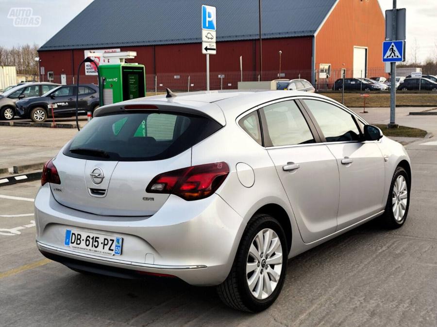 Pelēks Opel Astra 2013 Šauļi, ar dzinēja tilpumu 1.70 L un nobraukumu 270 tūkst. km par 3950 €, foto 4 vietnē AUTOMOTO.COM.LV