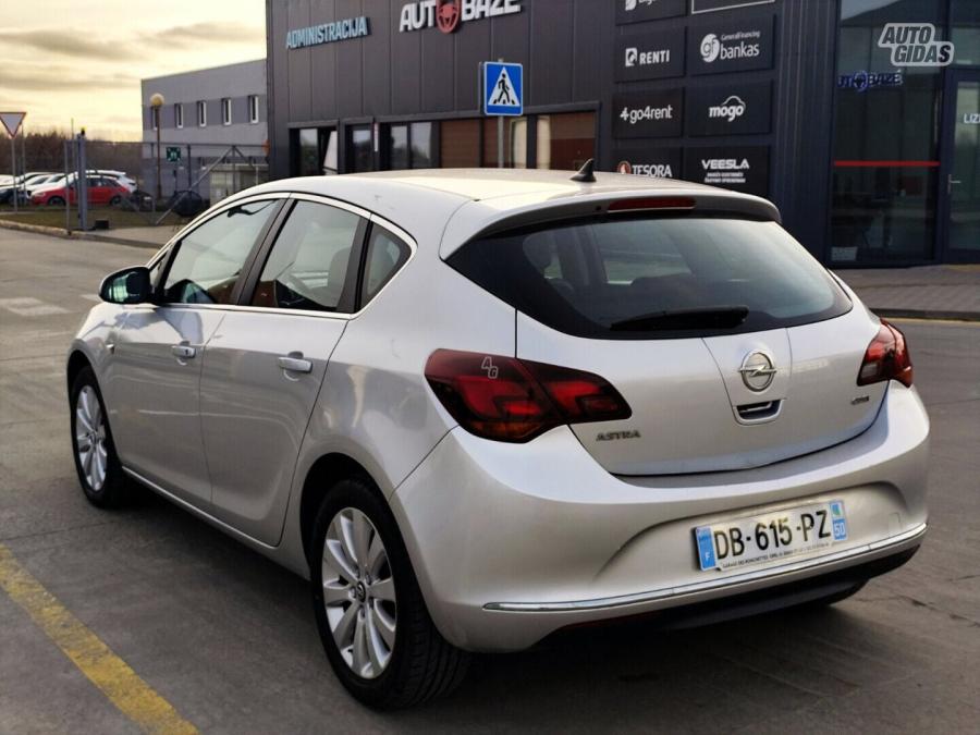 Pelēks Opel Astra 2013 Šauļi, ar dzinēja tilpumu 1.70 L un nobraukumu 270 tūkst. km par 3950 €, foto 5 vietnē AUTOMOTO.COM.LV