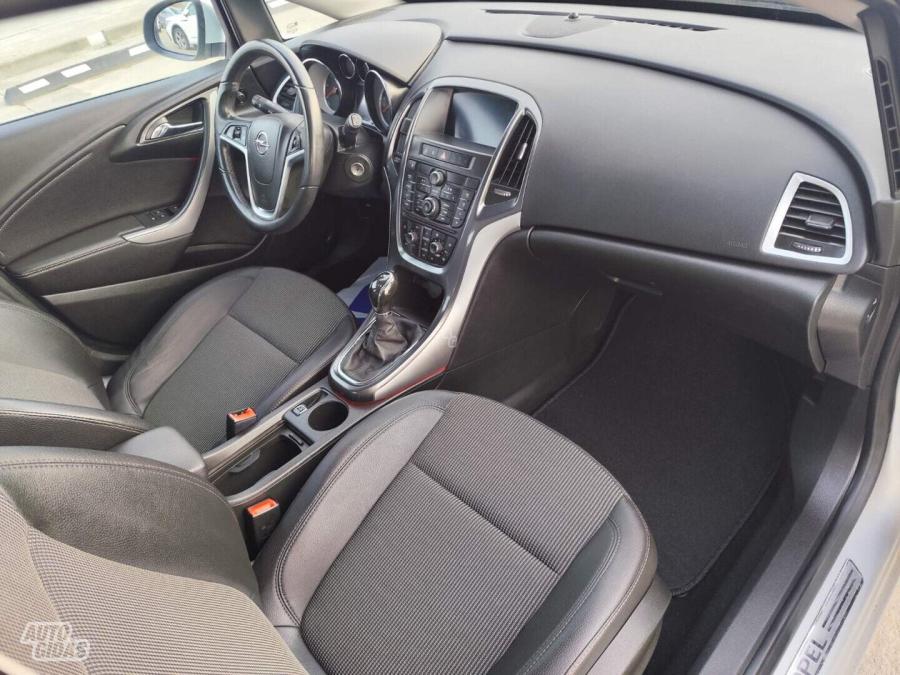 Pelēks Opel Astra 2013 Šauļi, ar dzinēja tilpumu 1.70 L un nobraukumu 270 tūkst. km par 3950 €, foto 18 vietnē AUTOMOTO.COM.LV