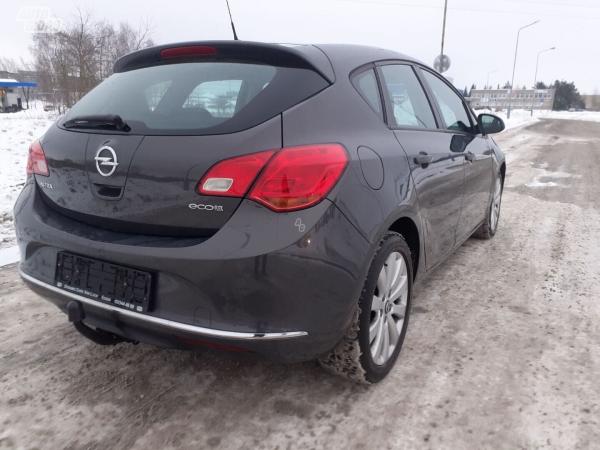 Pelēks Opel Astra 2013 Mažeikiai, ar dzinēja tilpumu 1.70 L un nobraukumu 221 tūkst. km par 3950 €, foto 3 vietnē AUTOMOTO.COM.LV
