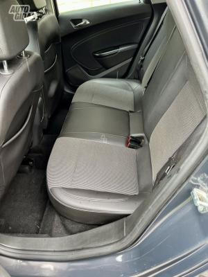 Grey Opel Astra 2013 in Kaunas, with an engine capacity of 1.70 L and mileage of 244 thousand km for 3600 €, photo 11 on AUTOMOTO.COM.LV