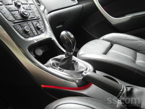 Pelēks Opel Astra 2013 Rīga, ar dzinēja tilpumu 1.60 L un nobraukumu 320 tūkst. km par 2650 €, foto 8 vietnē AUTOMOTO.COM.LV