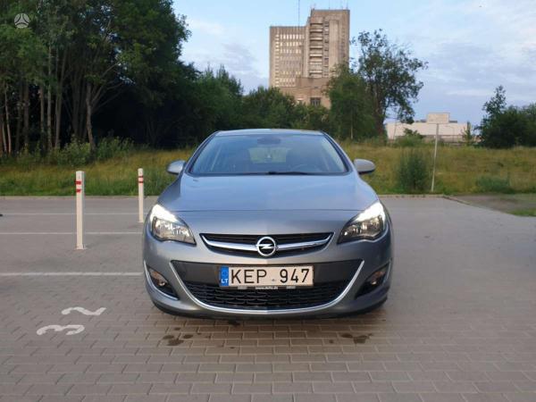 Grey Opel Astra 2013 in Vilnius, with an engine capacity of 1.36 L and mileage of 97 thousand km for 2600 €, photo 1 on AUTOMOTO.COM.LV