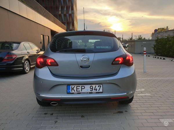 Grey Opel Astra 2013 in Vilnius, with an engine capacity of 1.36 L and mileage of 97 thousand km for 2600 €, photo 5 on AUTOMOTO.COM.LV