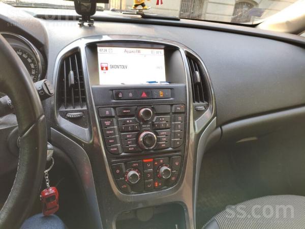 Grey Opel Astra 2013 in Liepaja, with an engine capacity of 1.70 L and mileage of 267 thousand km for 3000 €, photo 3 on AUTOMOTO.COM.LV