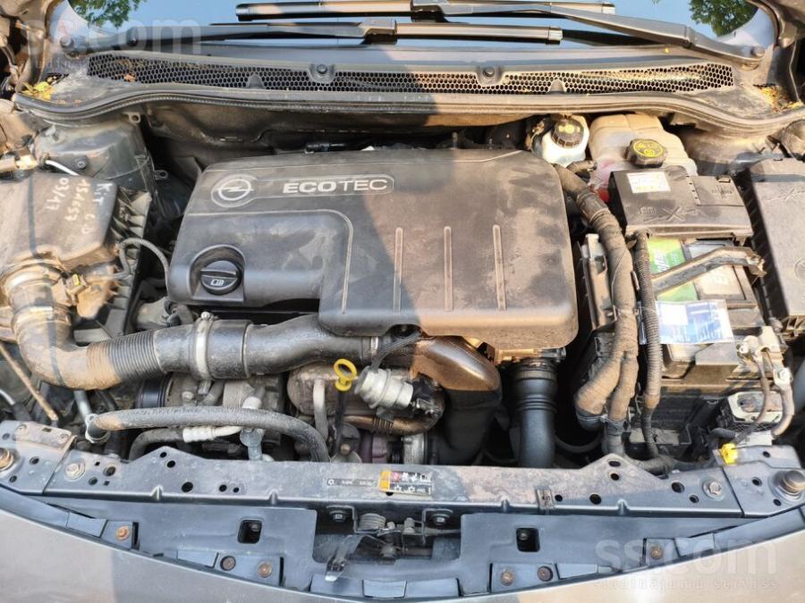 Pelēks Opel Astra 2013 Liepāja, ar dzinēja tilpumu 1.70 L un nobraukumu 267 tūkst. km par 3000 €, foto 5 vietnē AUTOMOTO.COM.LV